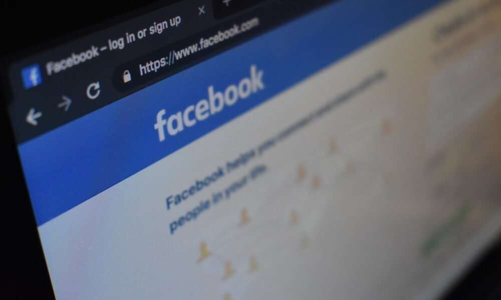 Facebook Marketing Guide For Small Businesses | The Inspiring Journal